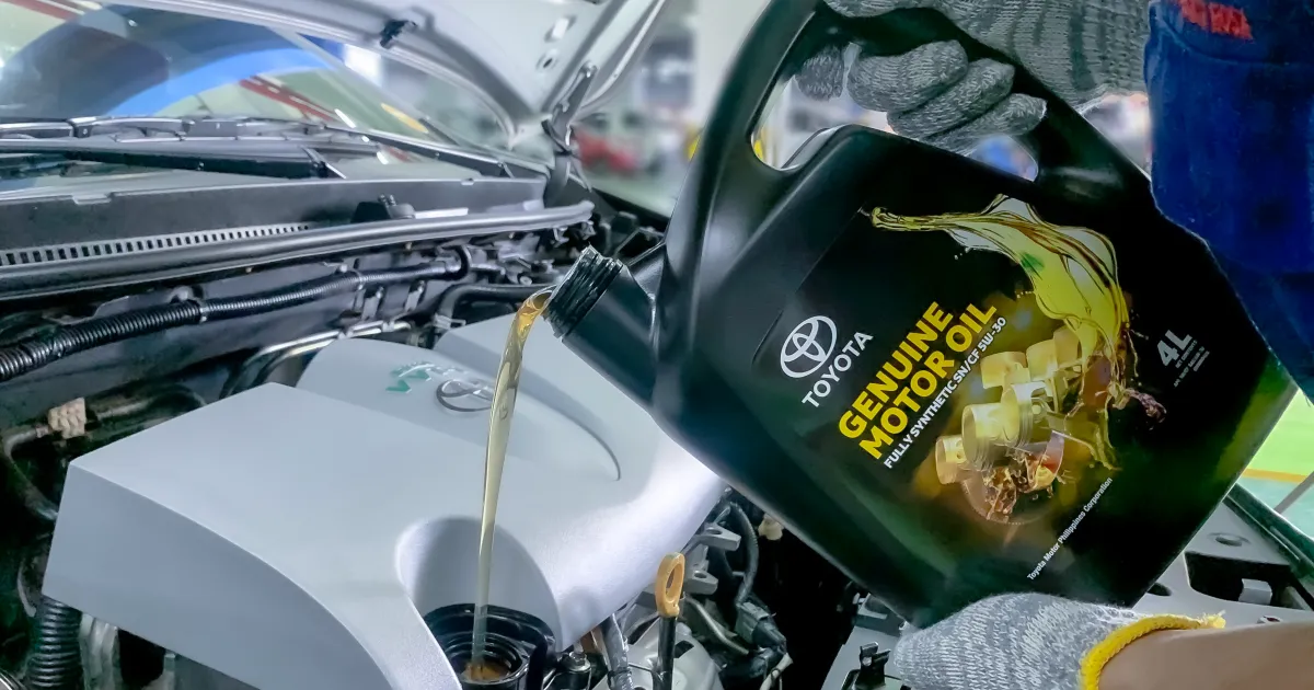 Engine Oil: How to Choose the Right One for Your Car | Toyota Motor ...