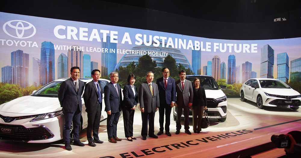 Toyota Motor Philippines leads the way to greener mobility, showcases