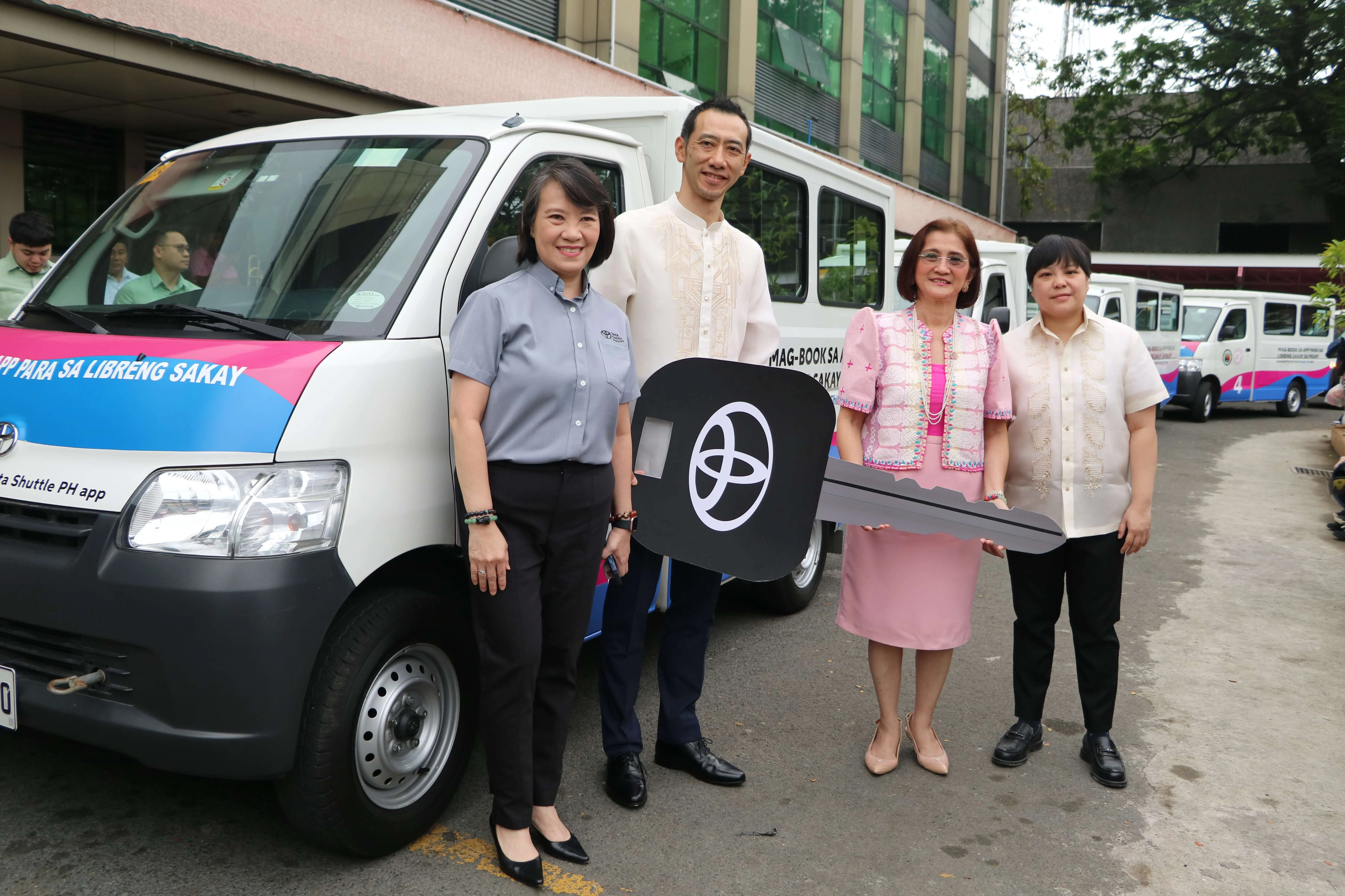 Toyota PH supports ‘smart city’ goals of Santa Rosa and Pasay | Toyota ...